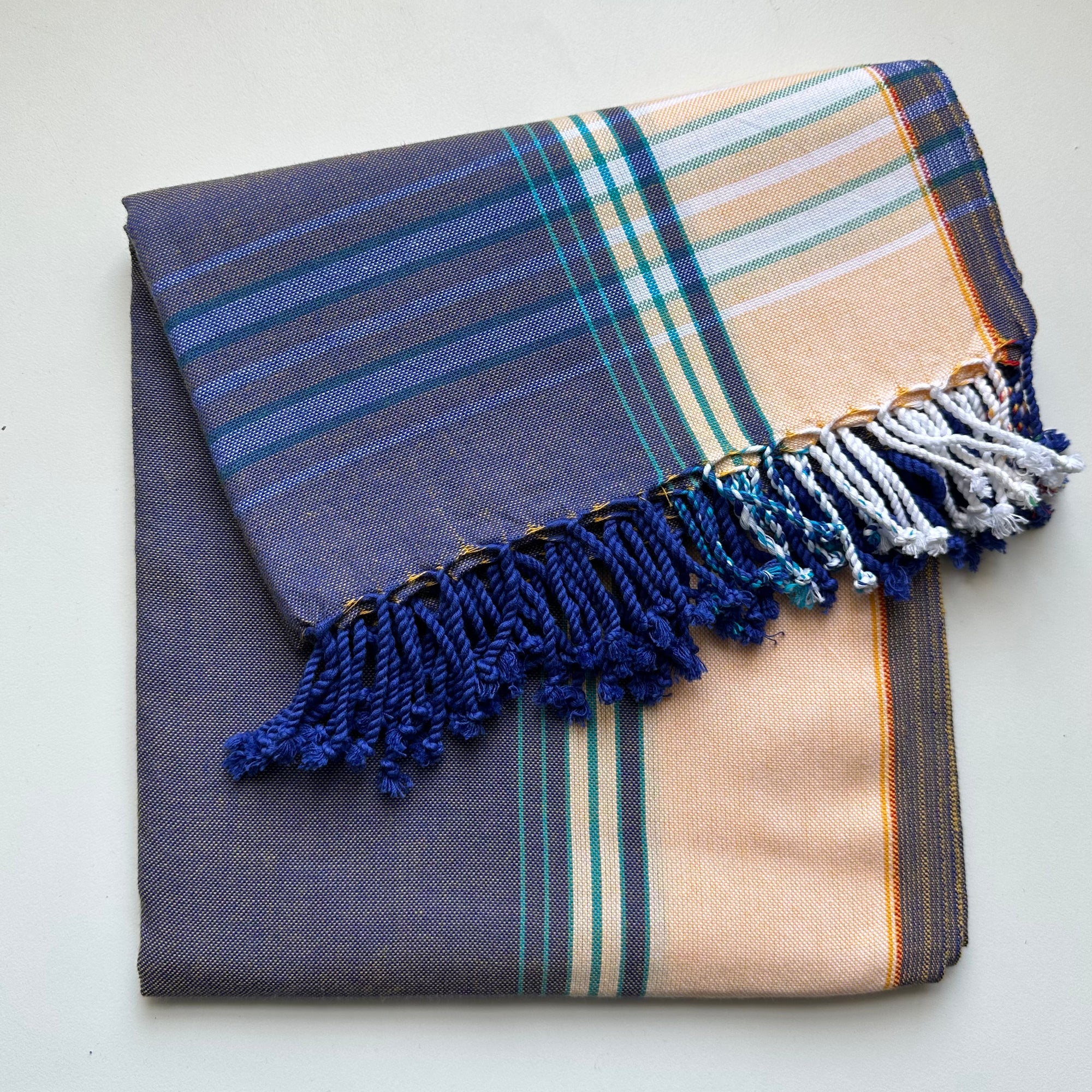 Kikoi (click for more colors) – Zuri